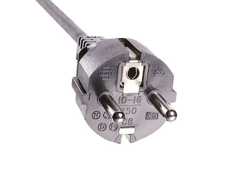 Standard Products moulded and rewireable plugs connectors and sockets ...
